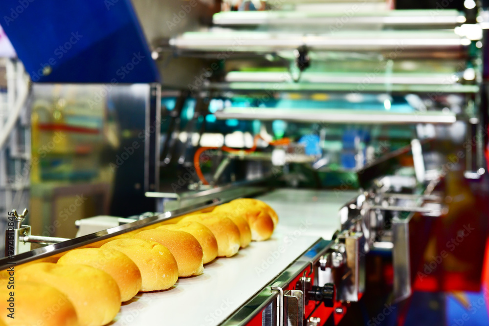 Automatic bakery bread production line on conveyor belt equipment ...