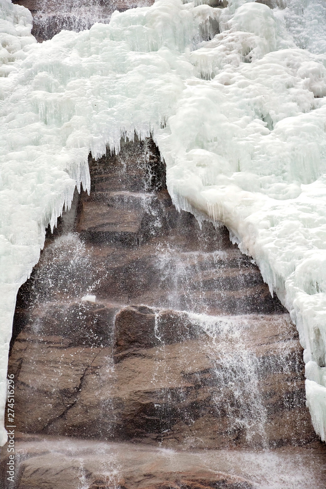Fotka „Arethusa Falls Waterfall in the White Mountains of New Hampshire ...