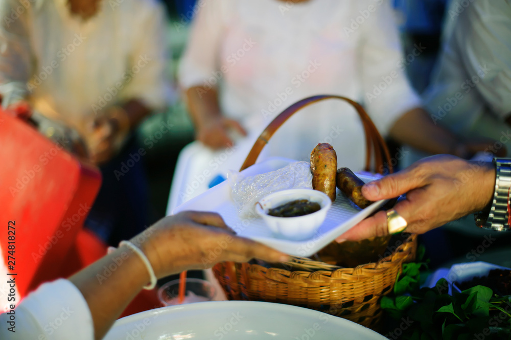 The concept of food sharing Help solve Hunger for the homeless : the ...