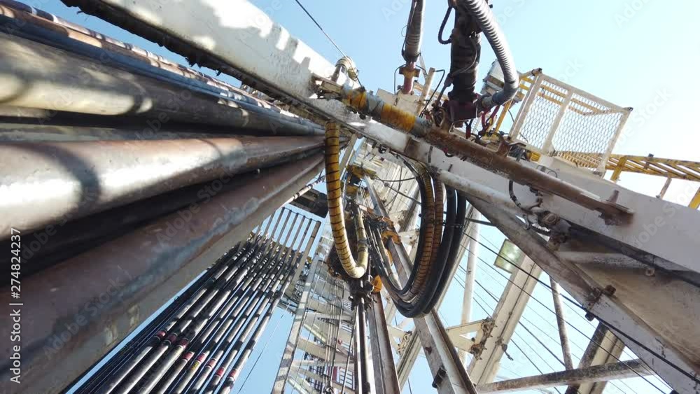 Top Drive System (TDS) Spinning for Oil Drilling Rig - Oilfield ...