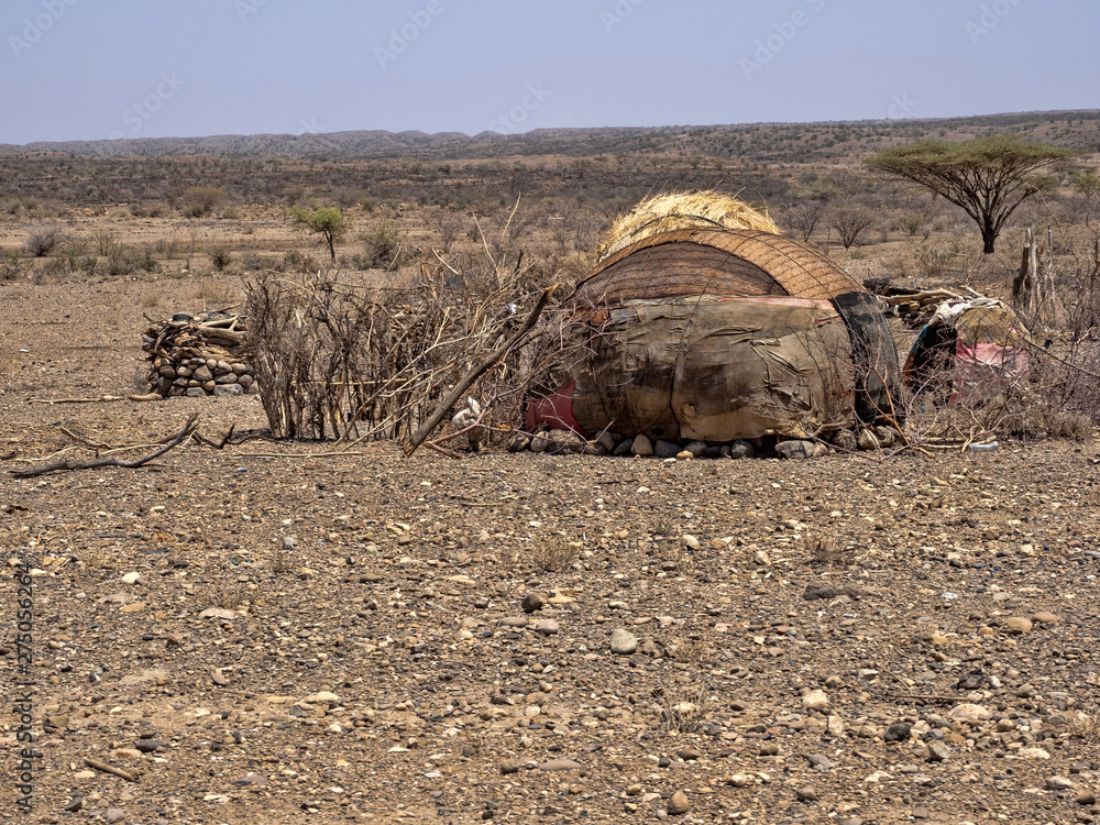 Endless slums of Somalis, living in utter poverty and despair. Afar ...