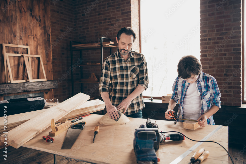 Foto de Two nice focused concentrated hard-working person master ...