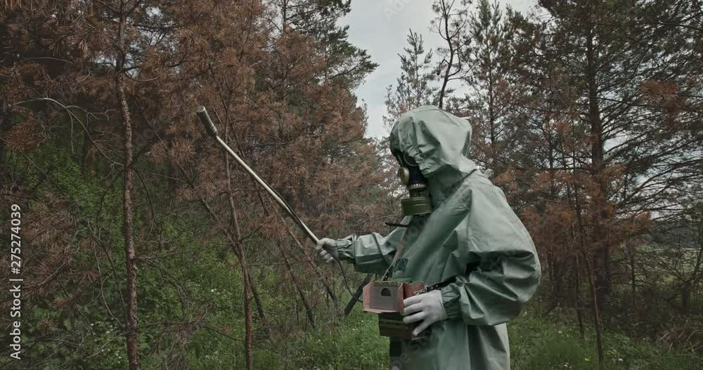 Red Forest explores the military dosimetry in the mask and cloak in the ...