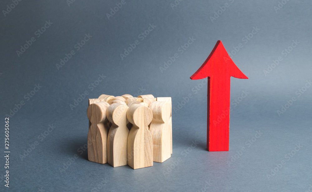 Crowd of people figures and red arrow up. Concept of striving for self ...