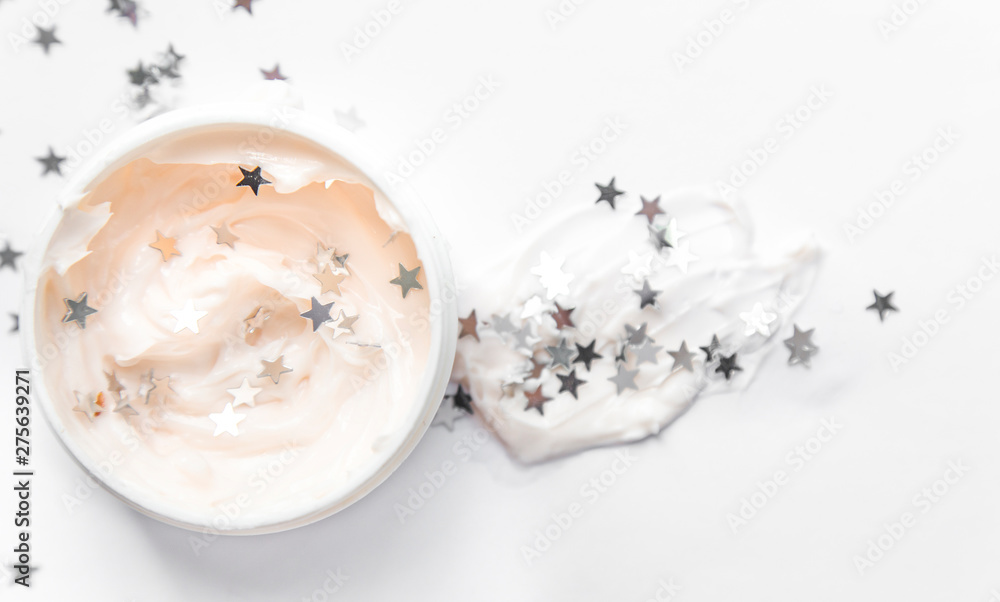 microplastic in cosmetics. Micro plastic particles in a face mask ...