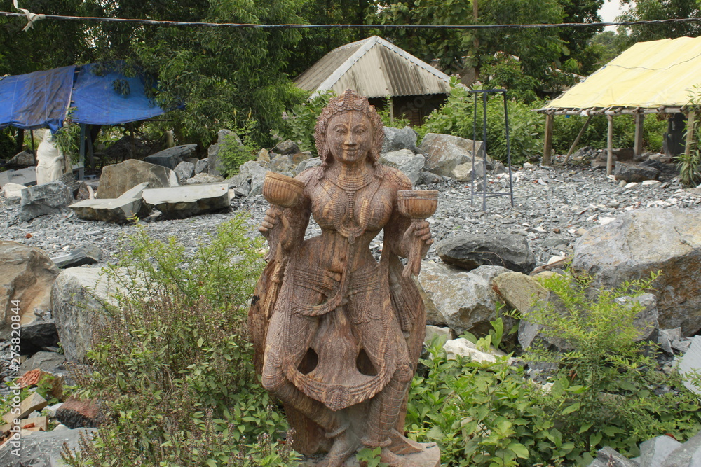 Beautiful/perfect sculpture of Dancing devadasi Holding musical ...