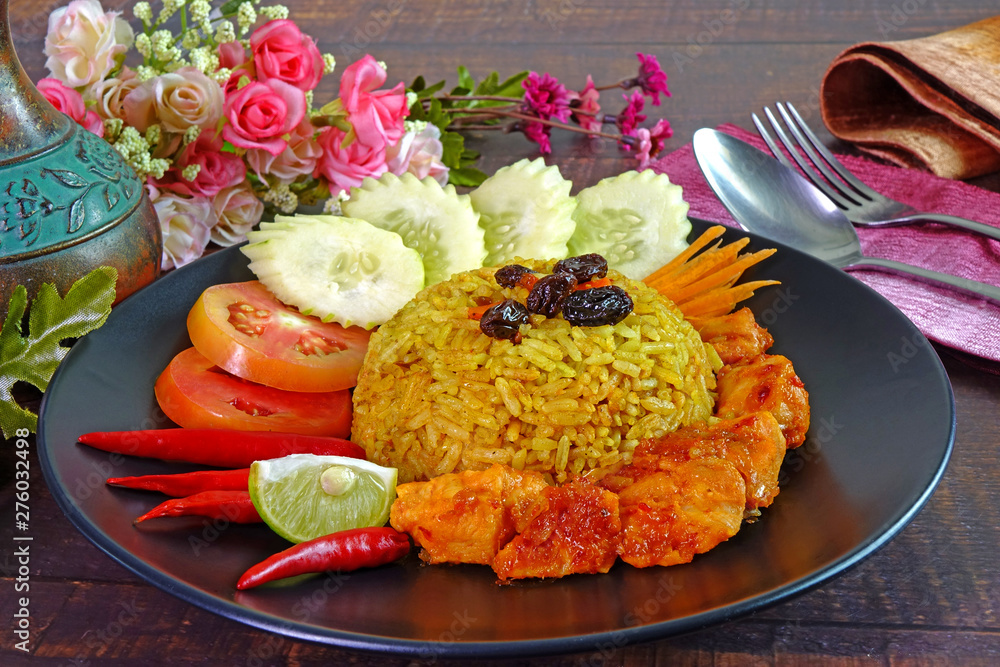 Briyani rice with Sweet spicy chicken curry (Nasi Briyani dengan Ayam ...
