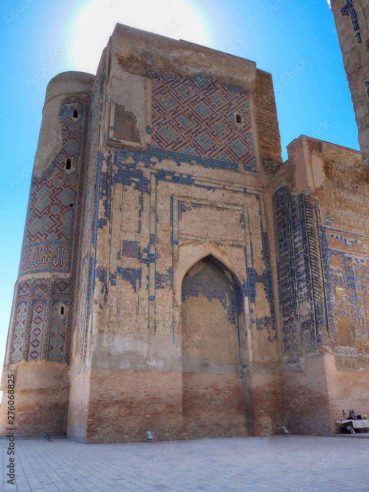 The gigantic portal of Ak-Saray (also know as the White Palace ...