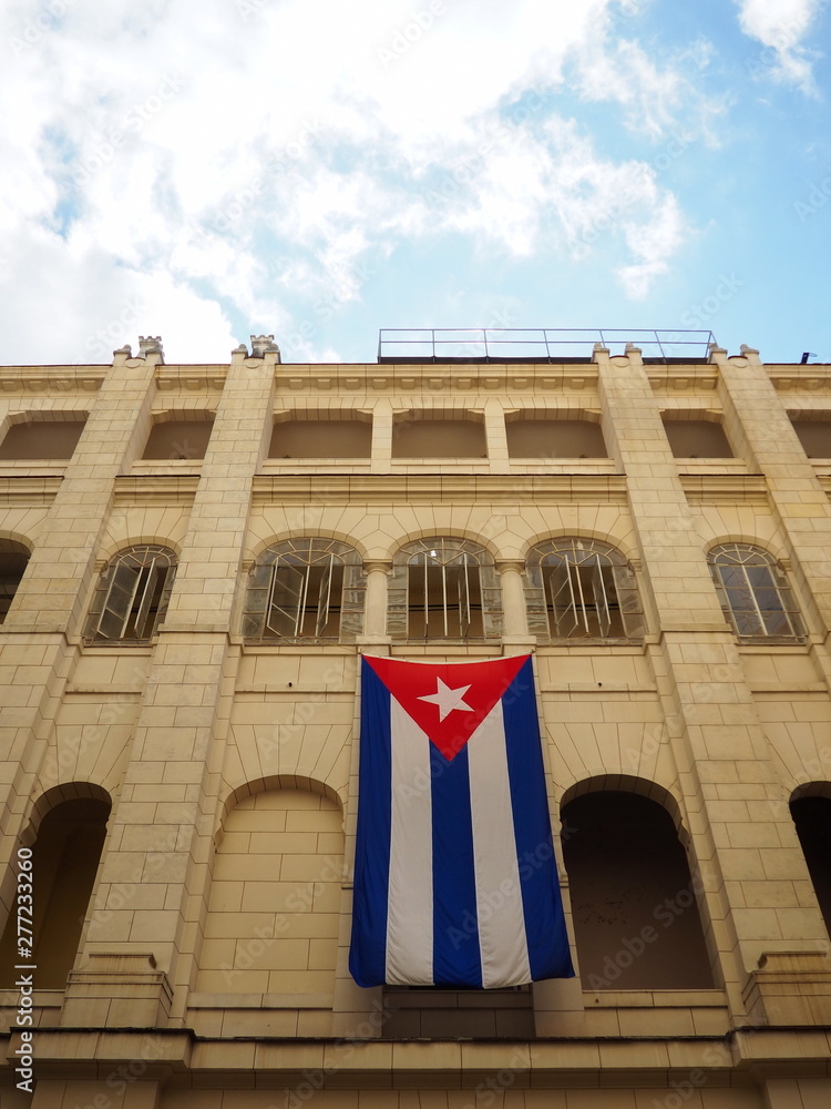 bandiera cubana e simbolo di un paese Stock Photo | Adobe Stock