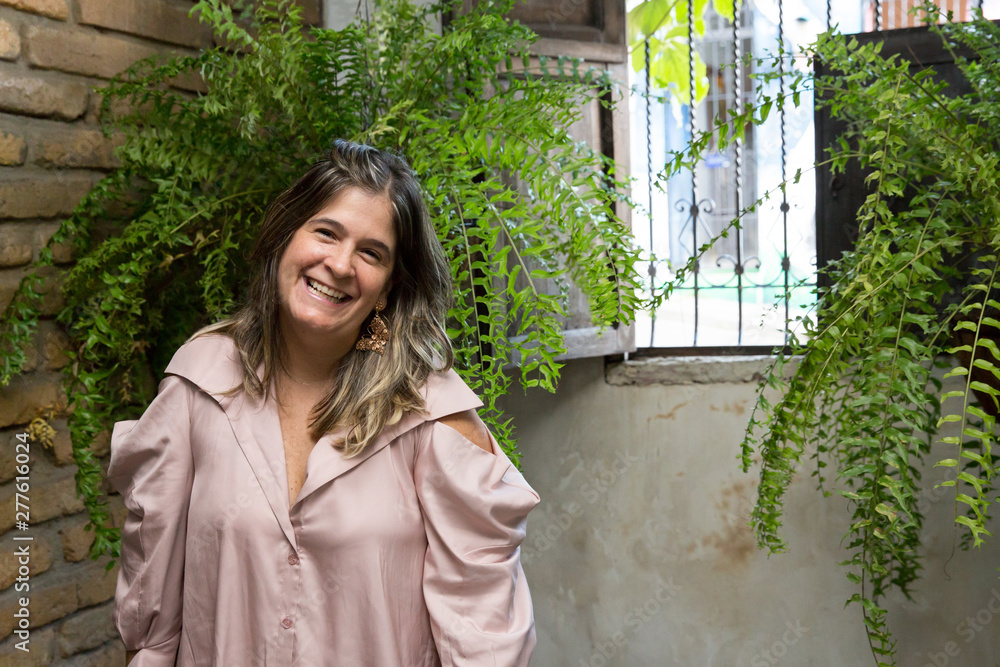 Fat girl happy isolated expressing her achievement and joy. Body ...