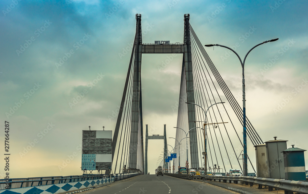 Fotka „Vidyasagar Setu, also known as the Second Hooghly Bridge, is a ...