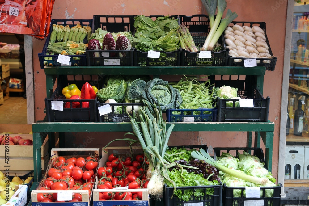 Typical Italian grocery store on village street in Riomaggiore, Cinque ...