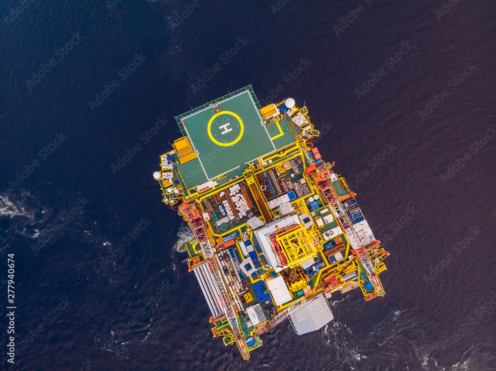 Offshore oil rig Installation of equipment sea, aerial top view Stock ...
