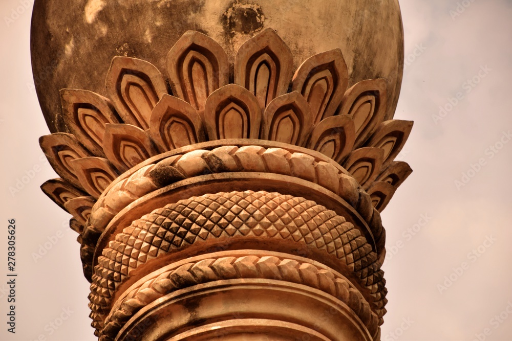 Foto de The Qutb Shahi Tombs are located in Hyderabad, India and they ...