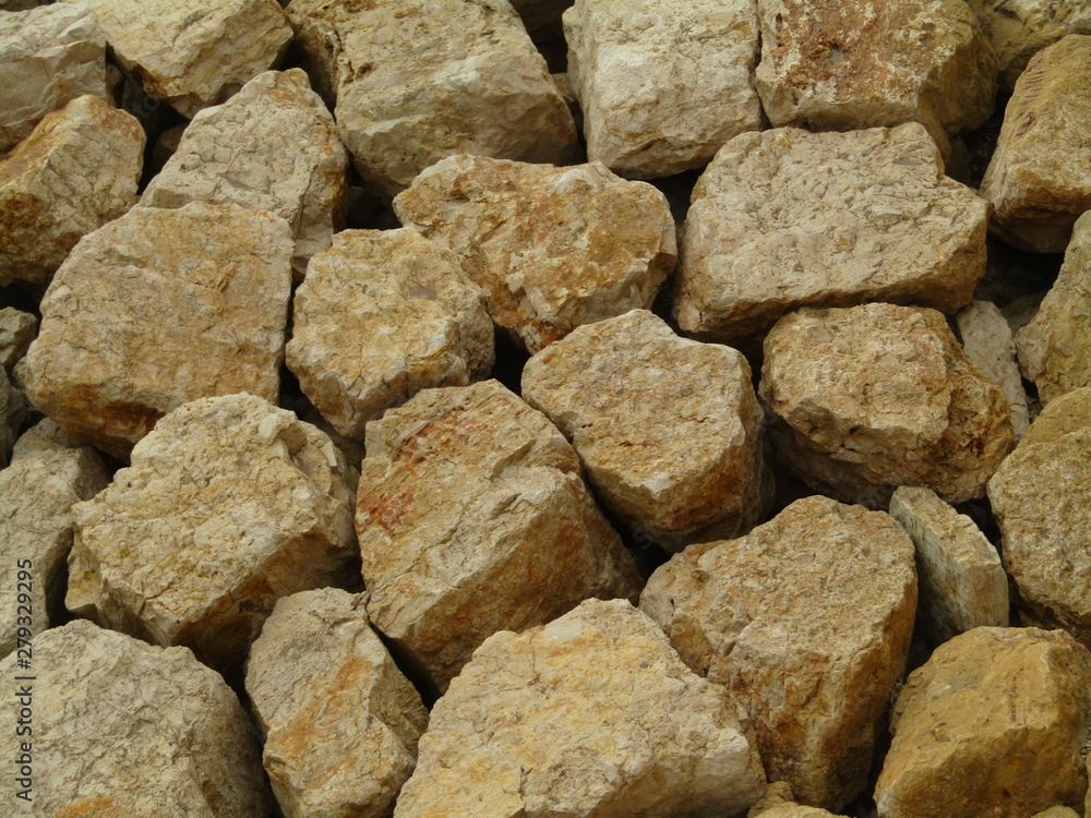 GRUPO DE PIEDRAS EN EL MUELLE DE LA COSTA, roca, piedra seca, bloque ...