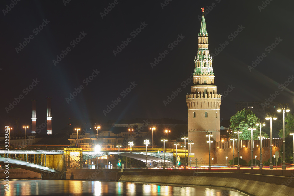 Long exposure image of Moscow Kremlin Tower, Moskva River, Heat station ...