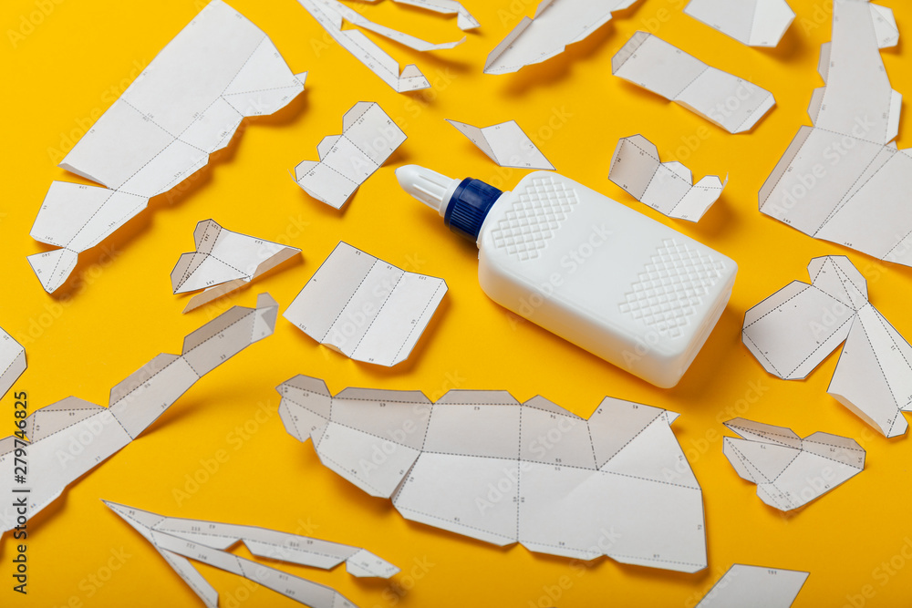 Geometric paper craft. 3d polygonal model, triangulation do it yourself ...