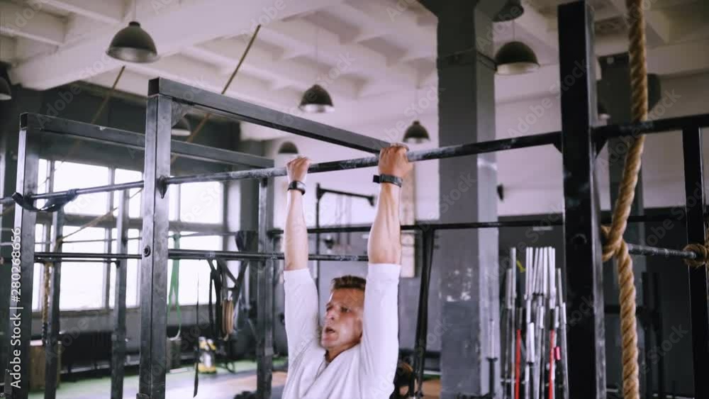 Video Stock Reverse pull-ups to be fit. Best exercises in the gym ...