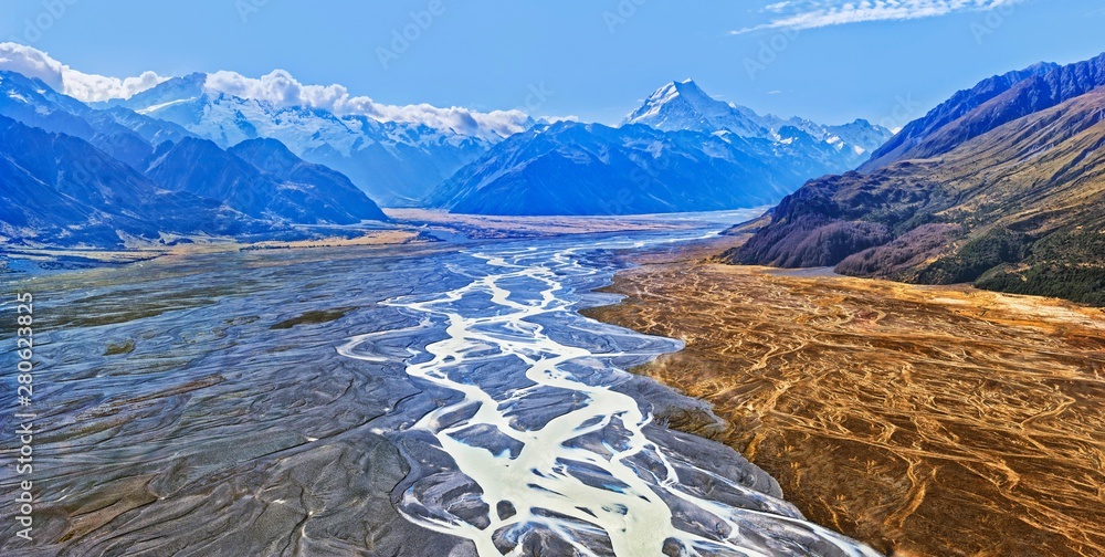 Tasman River with the peak of Mount Cook, Aoraki, Mount Cook National ...