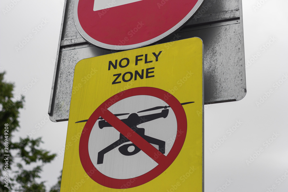sign no drones flying zone warning safety illegal Stock Photo | Adobe Stock