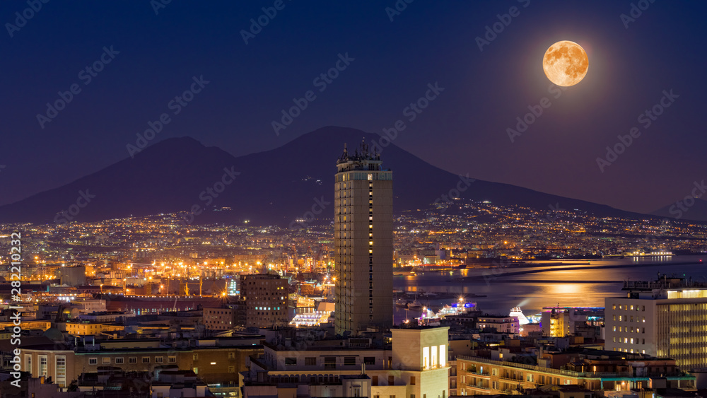 Full moon rises above Mount Vesuvius, Naples and Bay of Naples, Italy ...