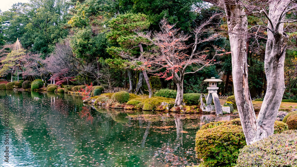 Kenrokuen garden in Kanazawa , One of Japan's "three most beautiful ...