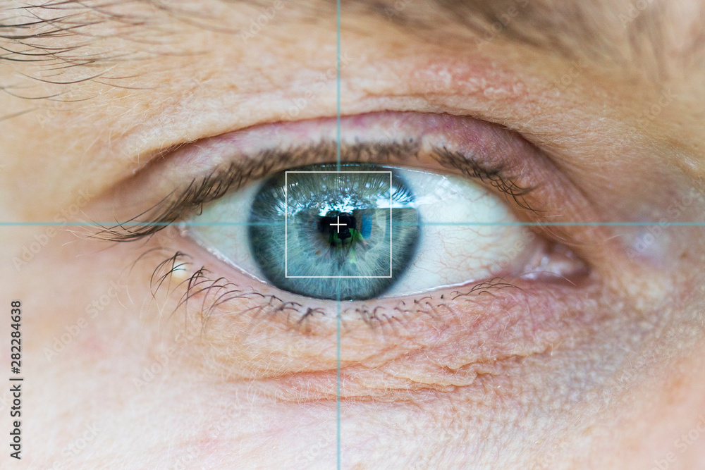 Eye monitoring on virtual reality digital electronic user interface ...