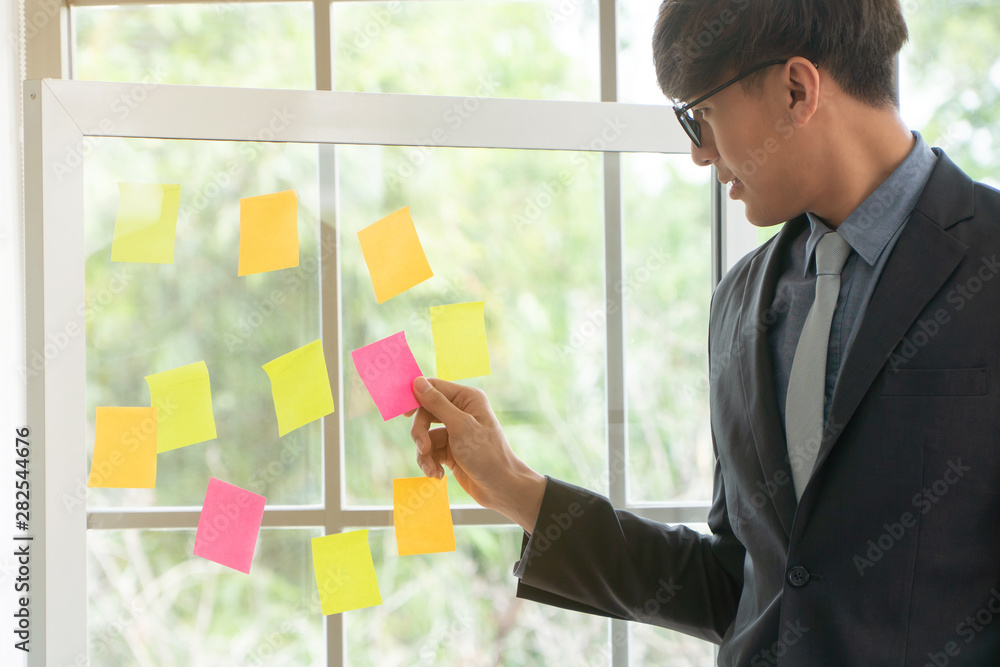 Business man presenting project plan and task in Agile process for team ...