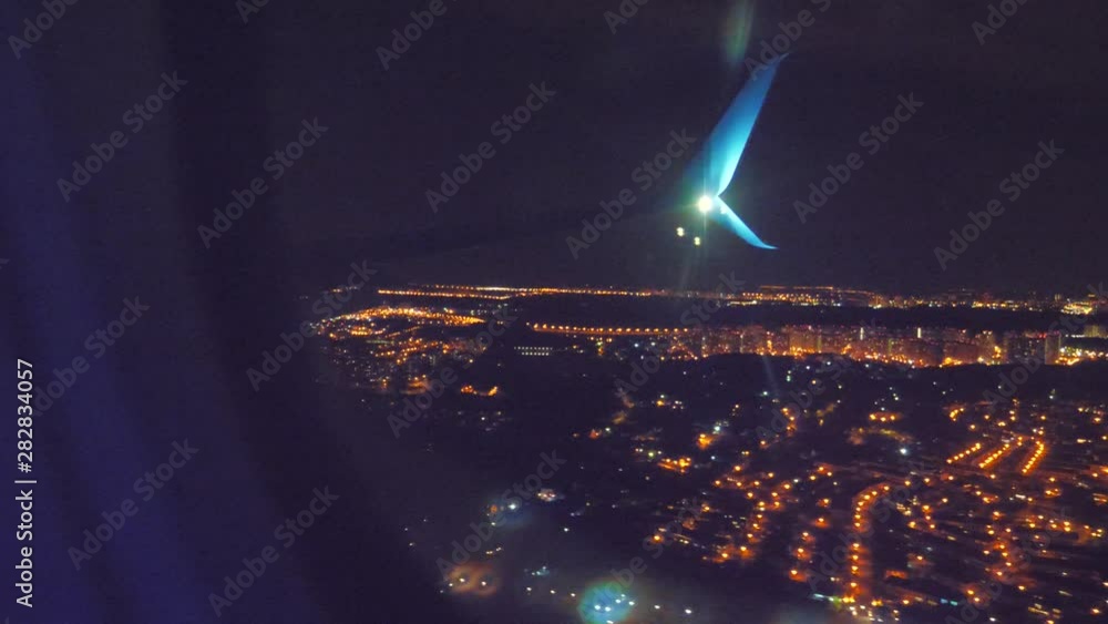 Vídeo do Stock: night city view from above. takeoff airplane aircraft ...