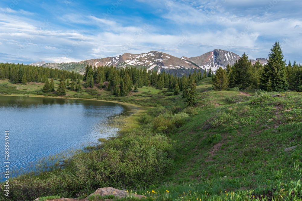 Landscape of Little Molas Lake, trees, and the San Juan Mountains Stock ...