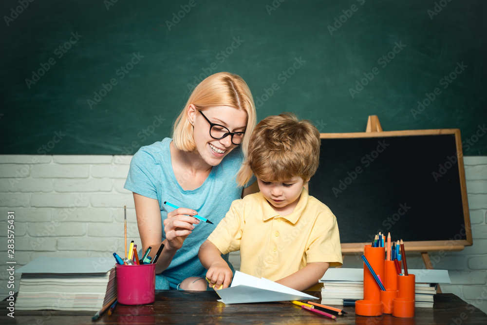 Elementary school - education and learning child concept. Education and ...