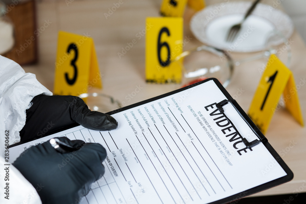 Trace found on the wine glass at the crime scene. Was found with powder ...