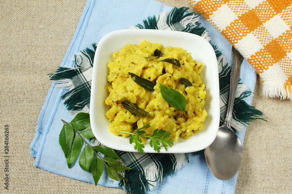 indian gujarati traditional food stir fry/vaghareli/tadka/chaunk roti ...