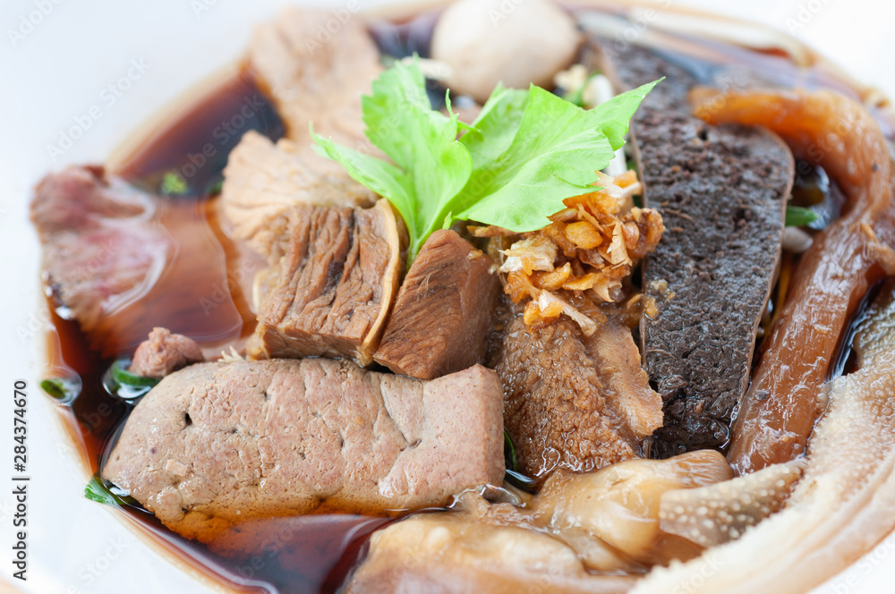 Haggis beef meat soup with boiled jug rag beef mixing in Chinese salt ...