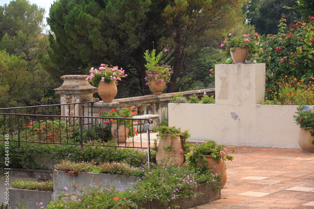 terrasse et balcon Stock Photo | Adobe Stock