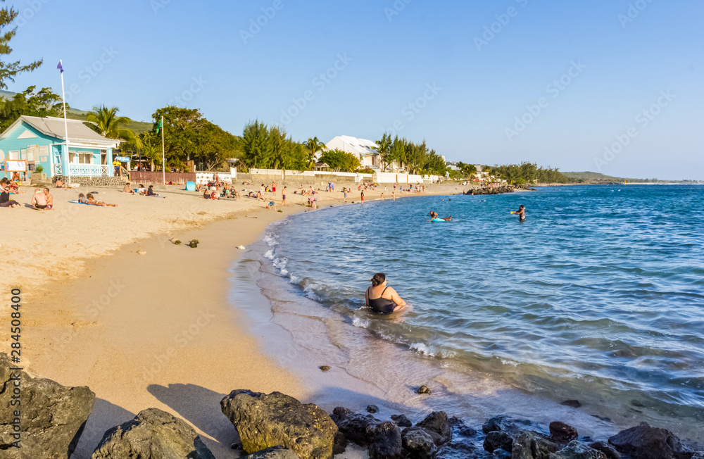 Plage de Saint-Leu, île de la Réunion Stock-Foto | Adobe Stock