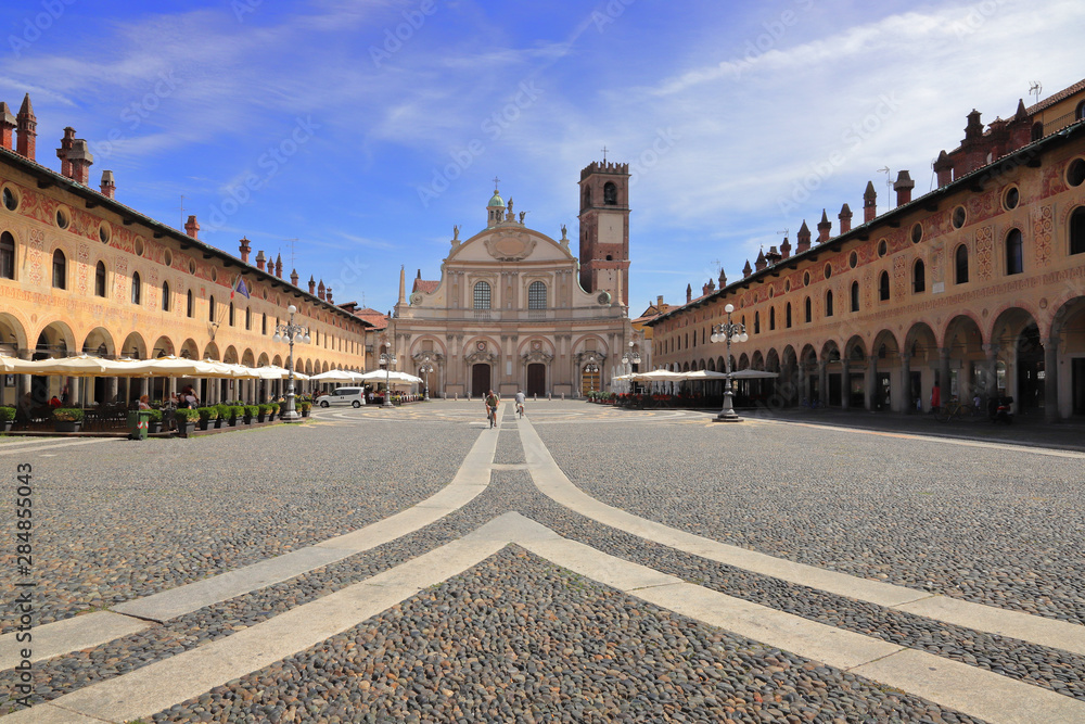 vigevano, piazza ducale, italia, vigevano village, ducale square, italy ...