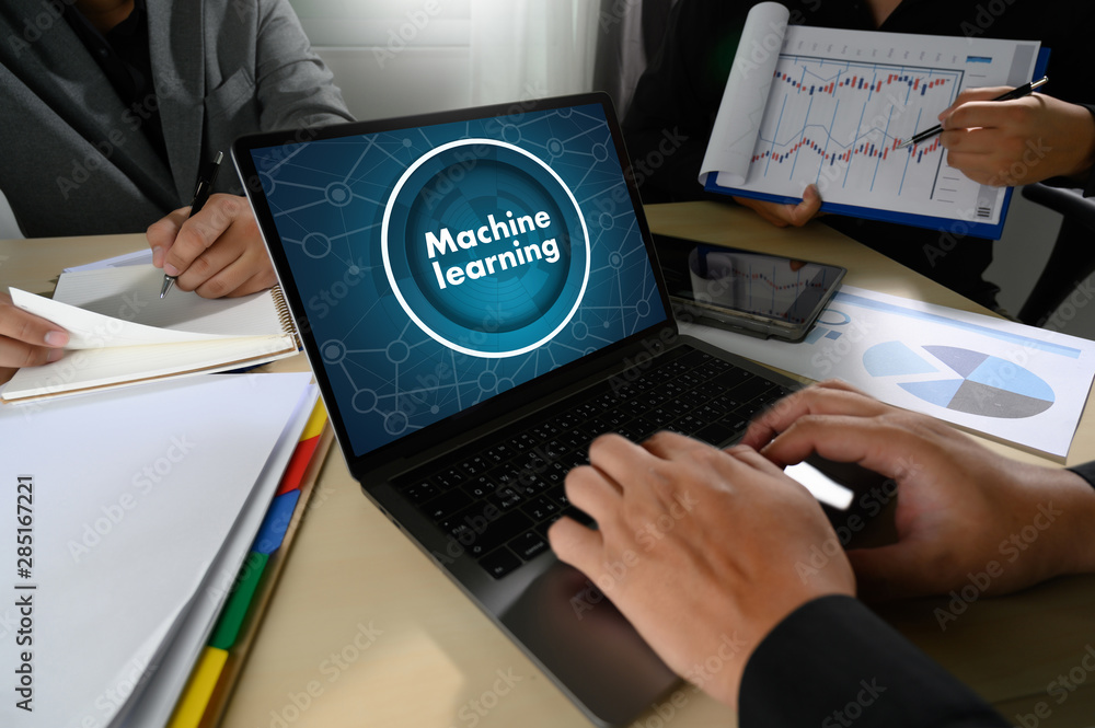 Machine learning Big data and artificial intelligence concept. Machine ...