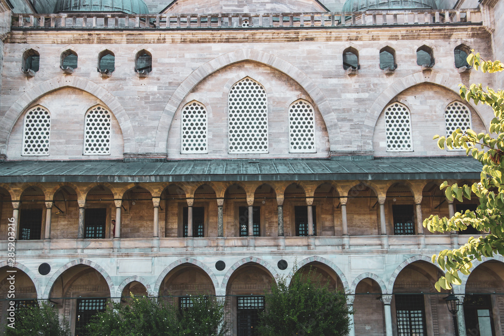 Suleymaniye Mosque, the mosque of Suleyman the Magnificent in Istanbul ...