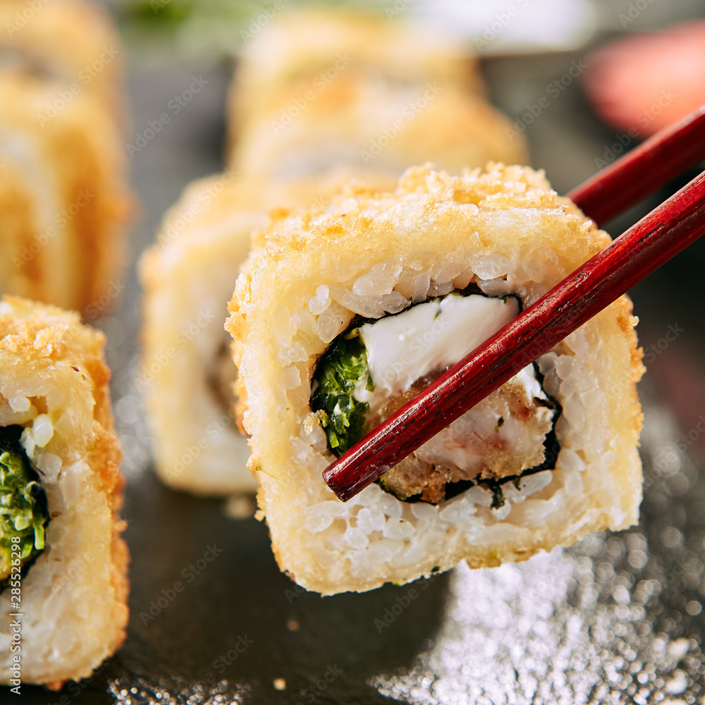 Ebi Sushi Roll