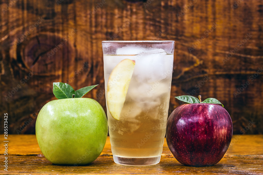 Homemade Apfelsaftschorle or Gespritzt Apfelsaft in Germany is a ...