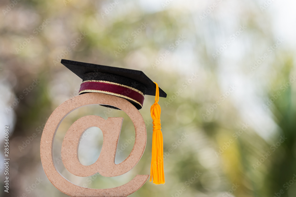 Education University of Online Learning in abroad educational concept ...