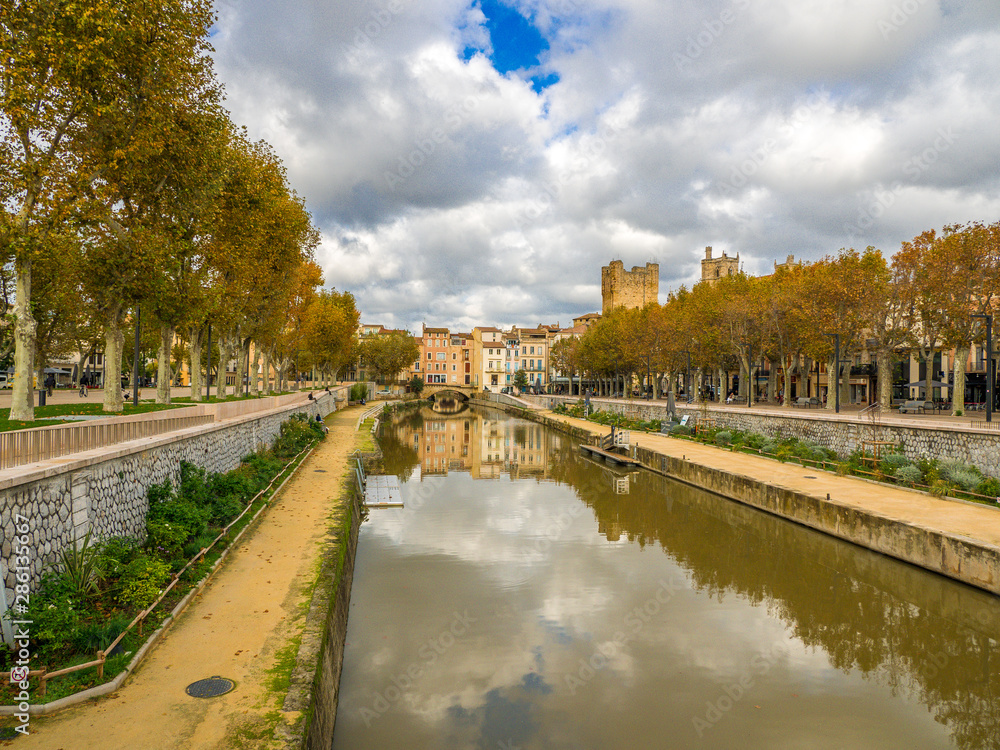 Canal de la Robine, a UNESCO World Heritage Site, as it passes through ...