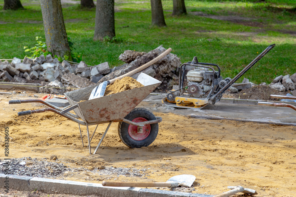 Plate compactor for for soil compaction pavement or sidewalk in the ...