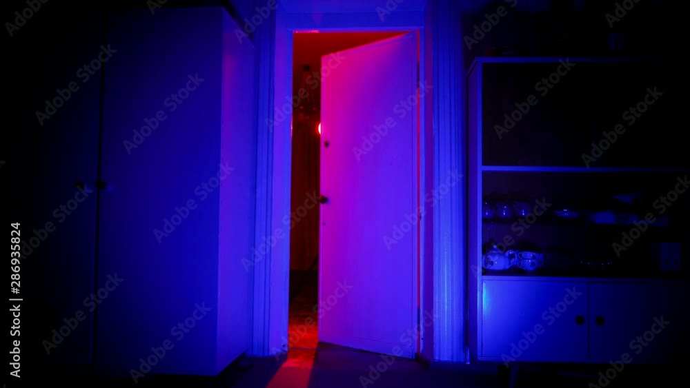 Vídeo do Stock: Red light flickers in an empty room. Crime scene. Fear ...