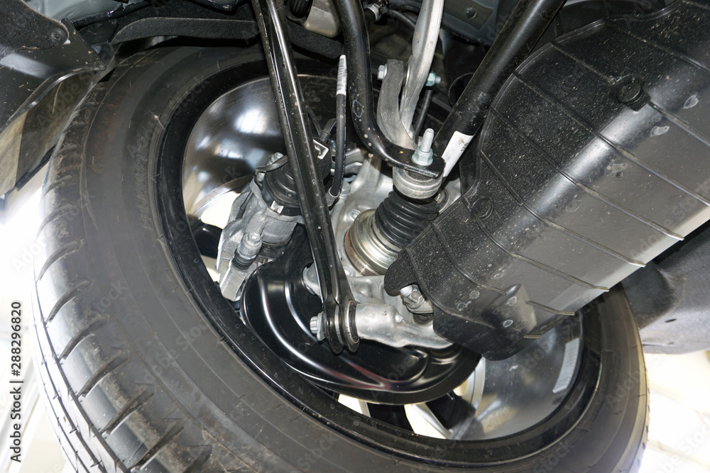 The structure of the modern car. Elements of rear suspension. Control ...