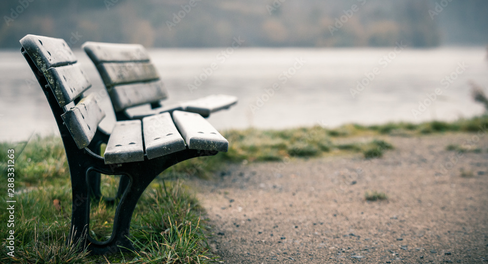 Les bancs Stock Photo | Adobe Stock