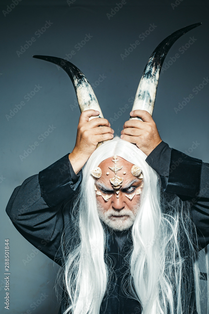 Fotografia do Stock: Horror and fantasy concept. Satan on Hell. Monster ...