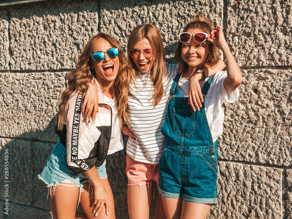 Hipster Summer Girls