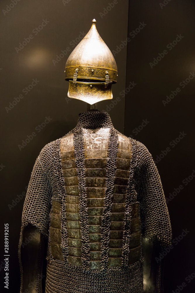 Armour in the Armory Exhibition Hall at Topkapi Palace in Istanbul ...
